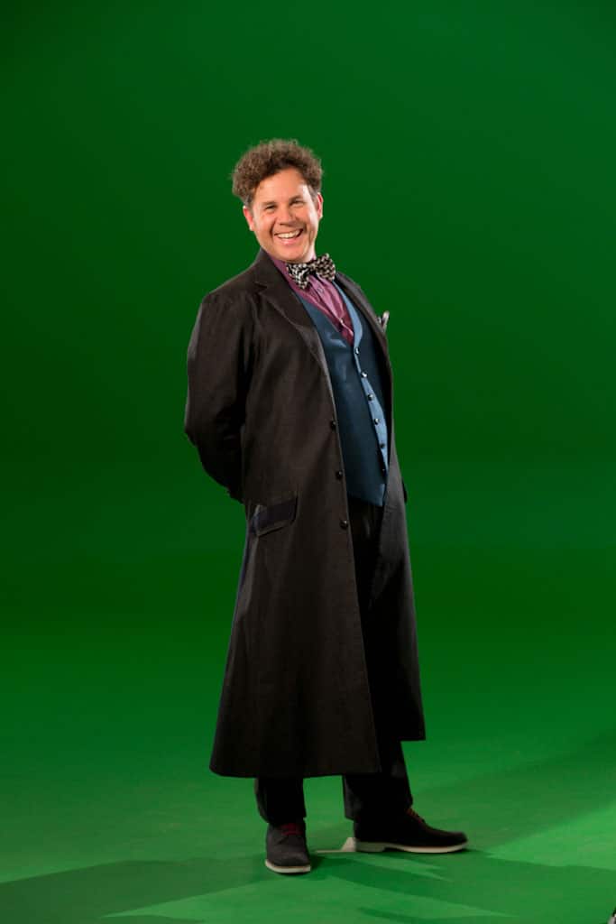 Adelaide’s Raymond Crowe Joins Smash-Hit “The Illusionists 2.0” | News